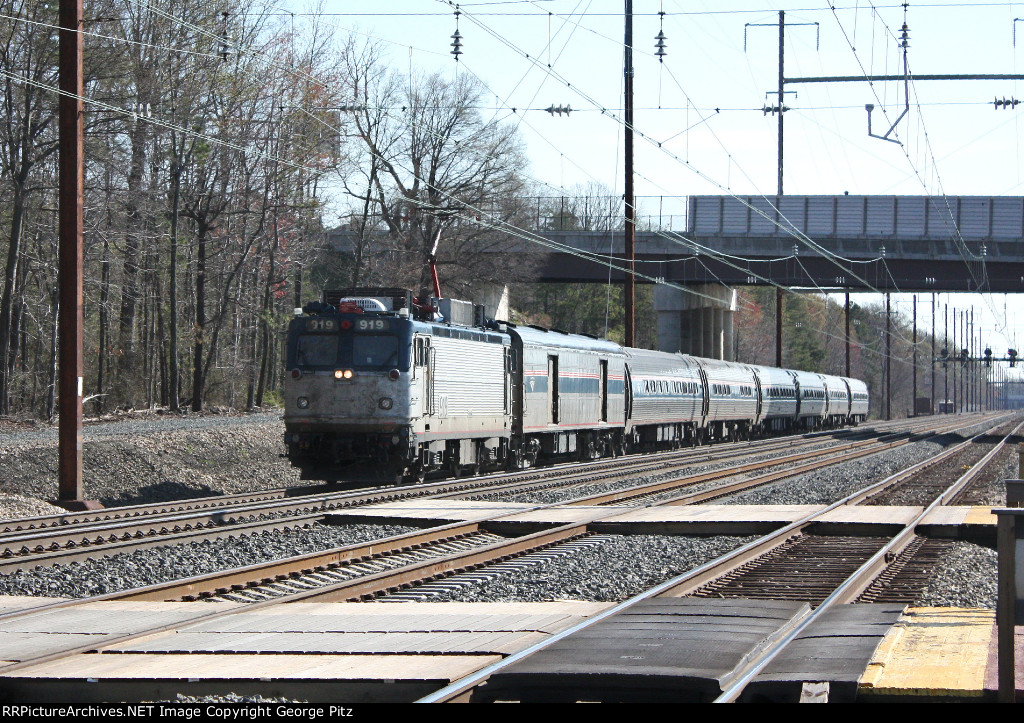 Train 79(14) at Martins
